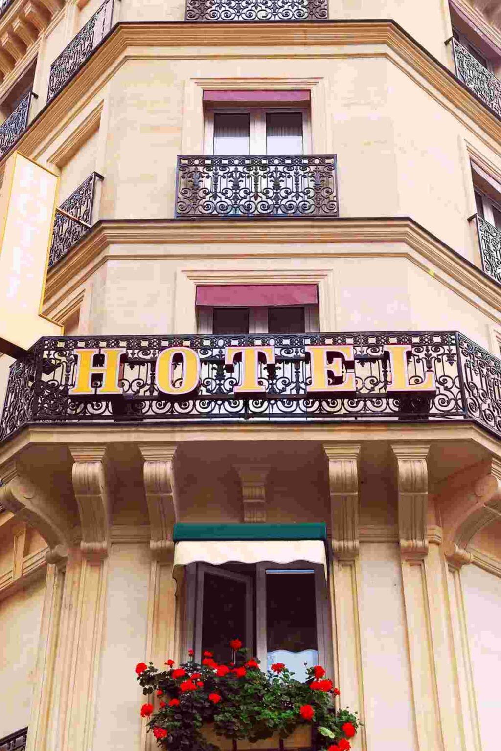 10 Best Paris Hotels to Stay In On Your Next Trip - amazingtravellife.com