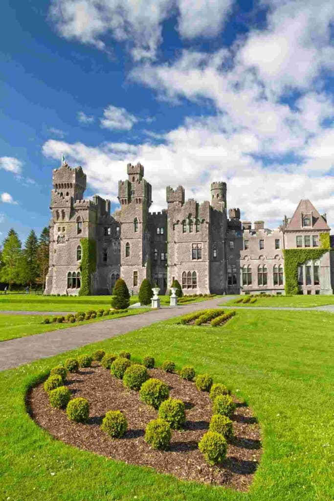 12 Unique Castle Hotels in Europe To Stay Once in Your Lifetime ...